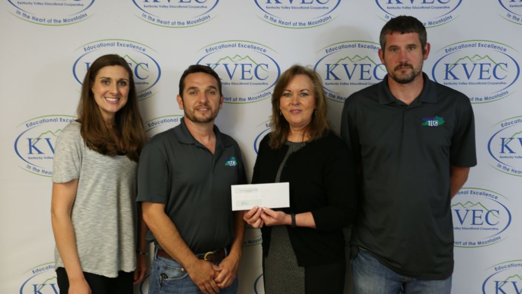 Students Will Build Eight Tiny Houses in KVEC Region - The Holler